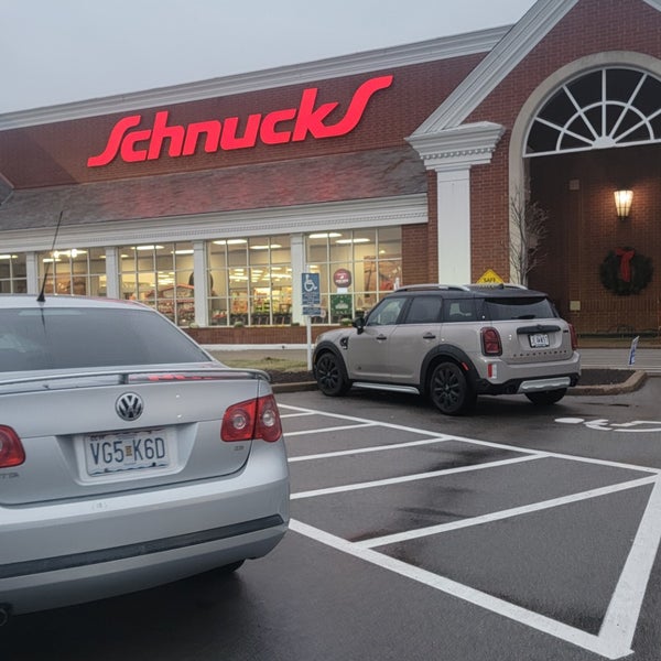 Schnucks - 8867 Ladue Rd