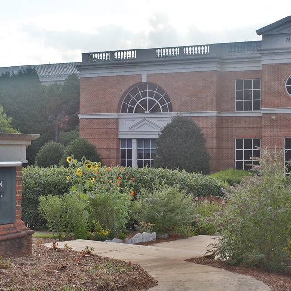 Charlotte Mecklenburg Library - Morrison Regional - Foxcroft - 2 tips