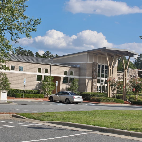 Charlotte Mecklenburg Library - Mountain Island - Library in Mountain ...