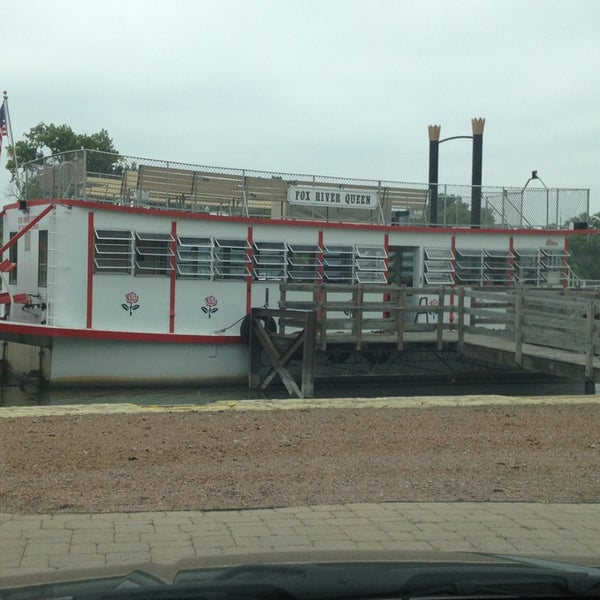 St. Charles Paddlewheel Riverboats - Saint Charles, IL
