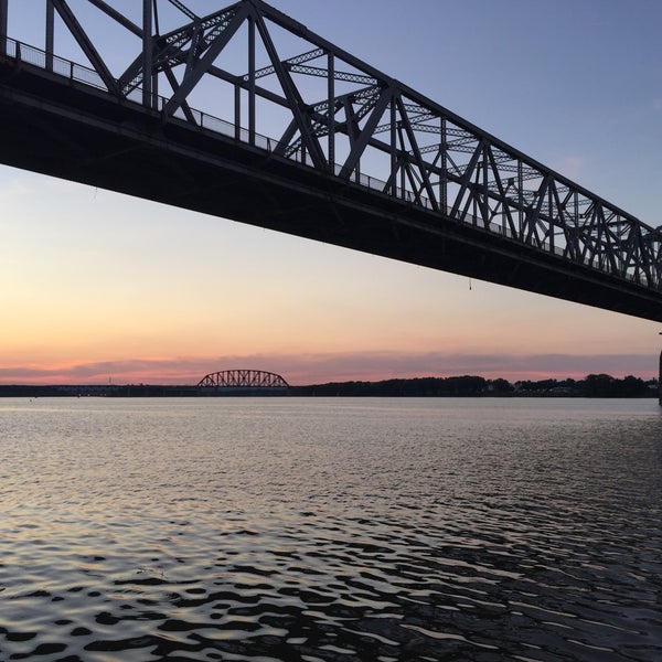 Clark Memorial Bridge - Bridge in Louisville