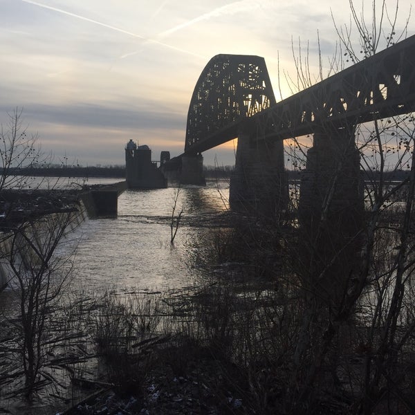 Falls of the Ohio National Wildlife Conservation Area - River in ...