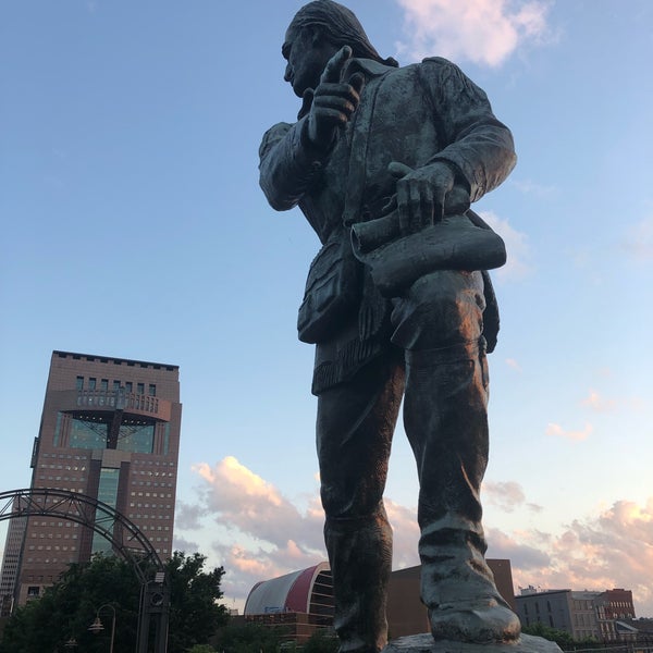 Photos at General George Rogers Clark Statue - Louisville, KY