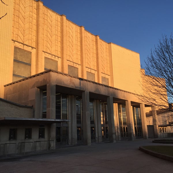 Photos at Memorial Coliseum - College Basketball Court in Lexington
