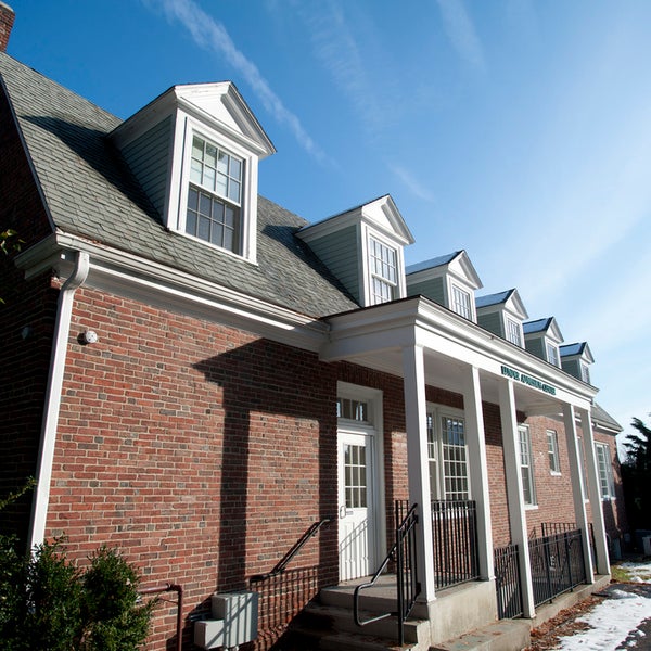 Lunder Admission Center at Mustard Hall - Babson Park, MA