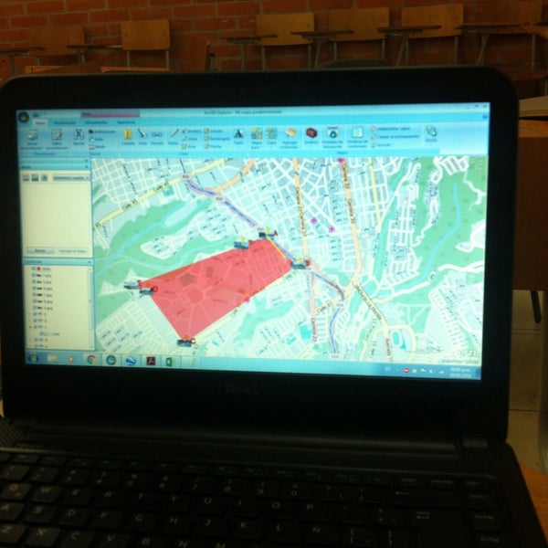 Unidades Tecnológicas de Santander - College Technology Building in ...