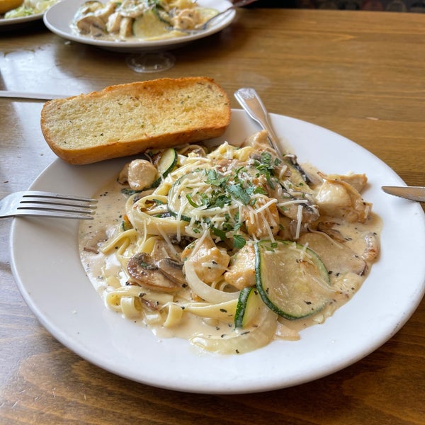 Spiro's Pizza & Pasta - Pizzeria