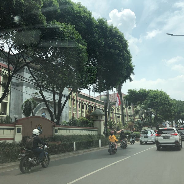 Universitas Islam Negeri (UIN) Syarif Hidayatullah Jakarta - Tangerang ...