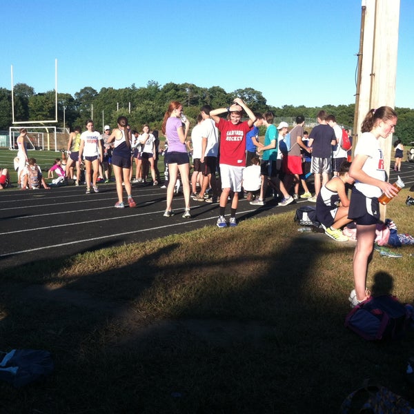 Duxbury High School - 72 St George St