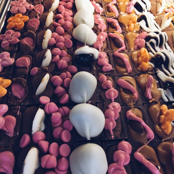 Max Perry (Now Closed) - Μεσογείων 490