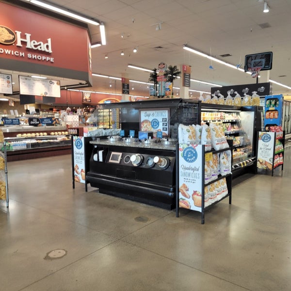 Safeway - 4 tips from 833 visitors