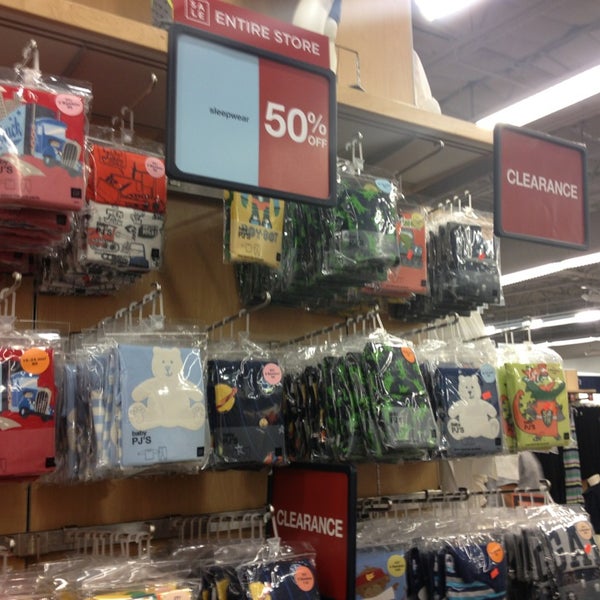 Gap Factory Store - 4401 N I-35