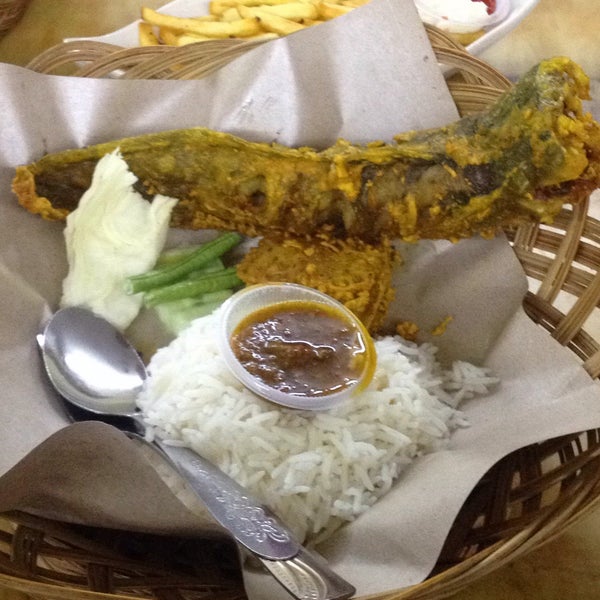 Restoran Nasi Padang Dan Mee Bakso Tanah Merah - Fast Food Restaurant