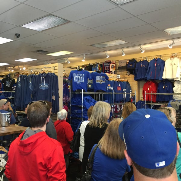 Photos at Kansas Sampler/Rally House Mission - Mission, KS