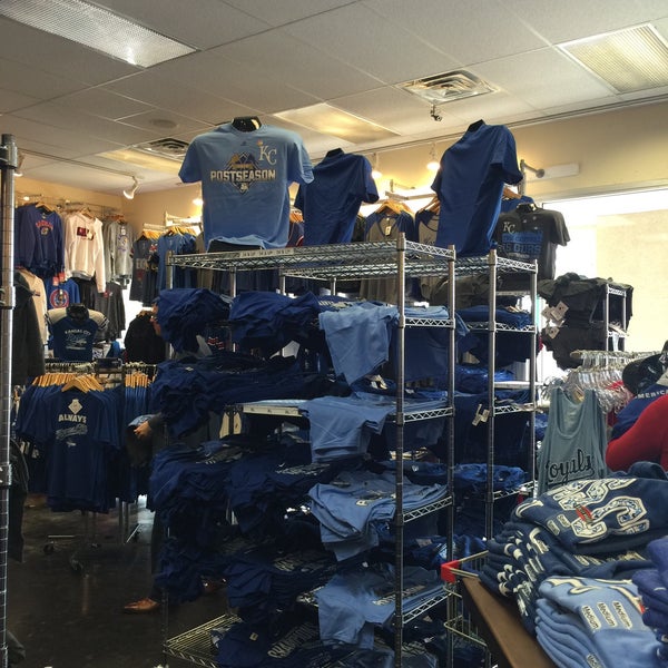 Photos at Kansas Sampler/Rally House Mission - Mission, KS