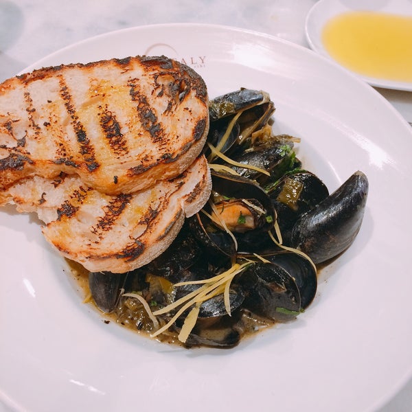 Il Pesce at Eataly - Near North Side - 4 tips