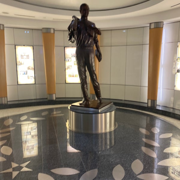 George H.W. Bush Statue "Winds of Change" - Public Art in Houston