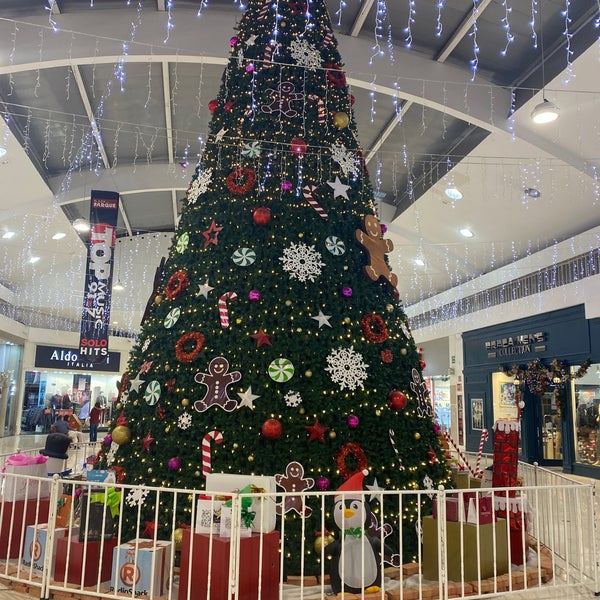 Plaza del Parque - Shopping Mall in Queretaro
