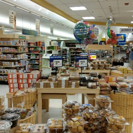 Photos at Super Stop & Shop - Newfield - Westover - Turn of River ...