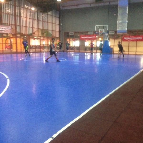 Hoops Station Basketball Court - 7 tips from 1172 visitors