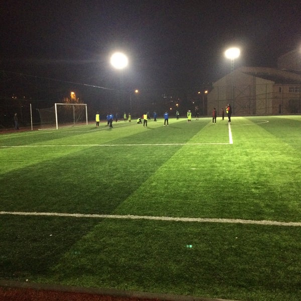 gullubaglar spor kompleksi - Soccer Stadium in Pendik