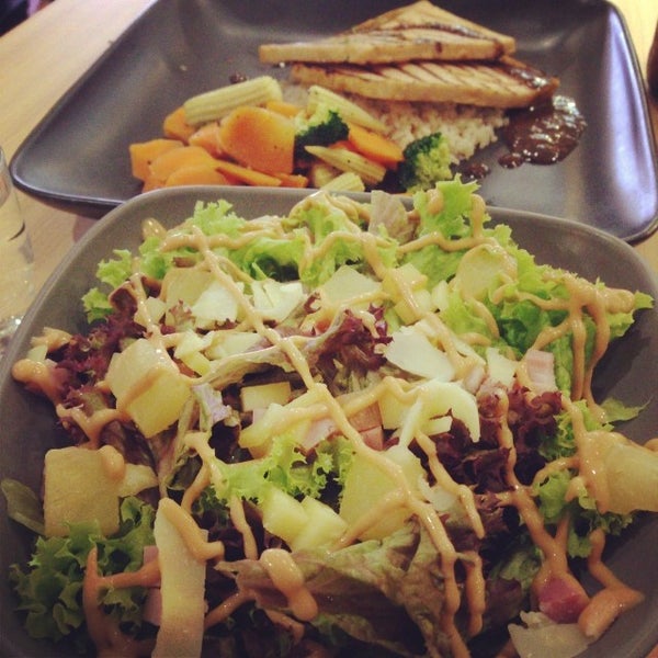 Hank's Fine Foods - 2 tips from 53 visitors