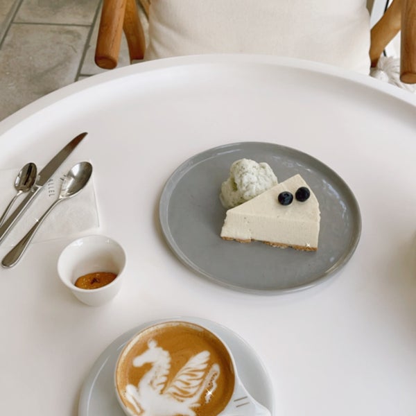 Parallel Cafe - Café