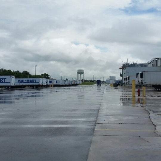 Wal-Mart DC #6062 - 13 visitors