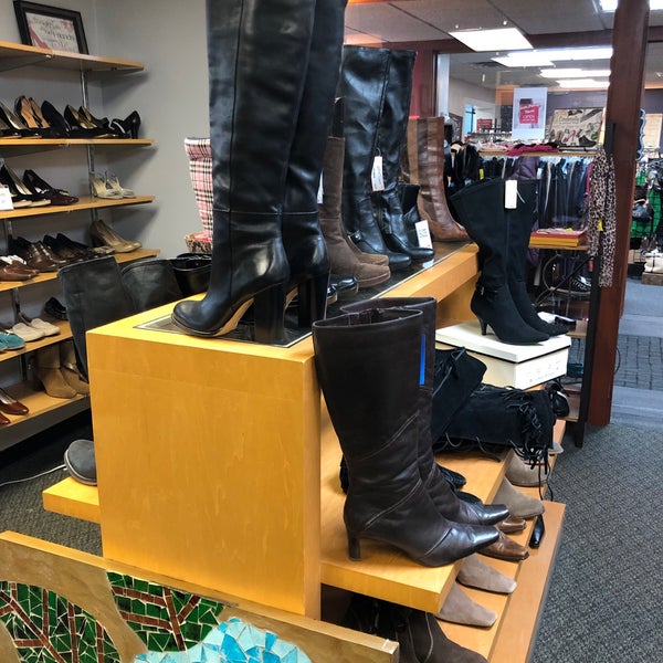 Kellie's Consignments - Clothing Store in Okemos