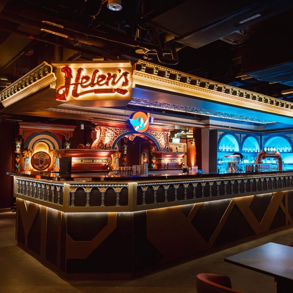 Helen’s Bar@ Clarke Quay - Bar