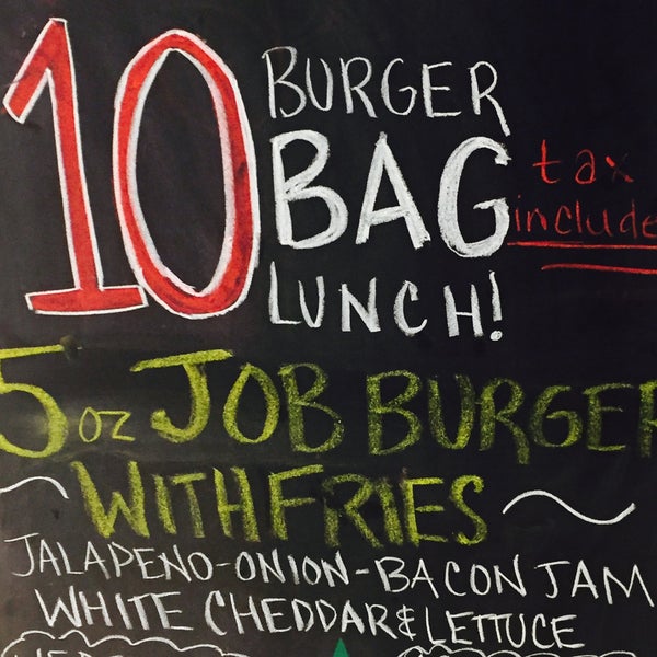 Poag Mahone's (Now Closed) - Pub in The Loop