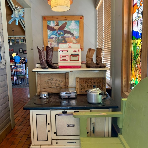 The Range Cafe - 4401 Wyoming Blvd NE