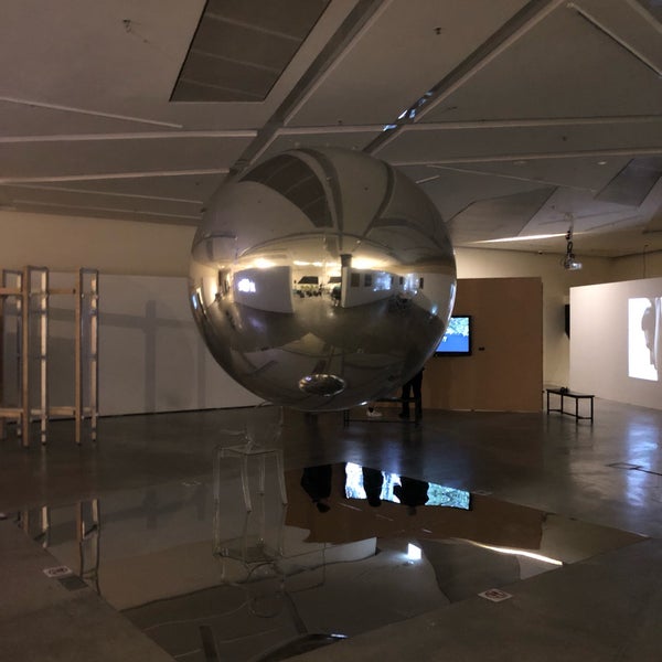 Run Run Shaw Creative Media Centre