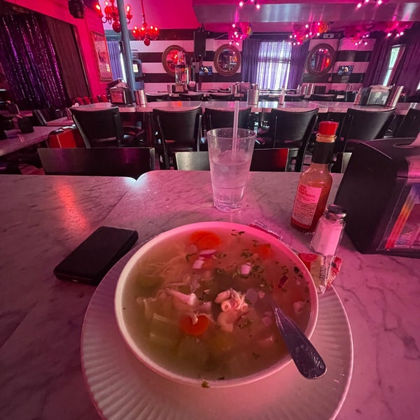 Hamburger Mary's - Gay Bar