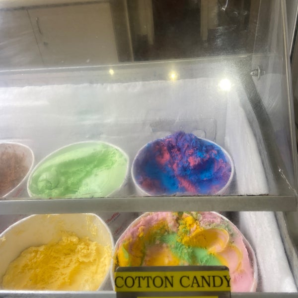 Great Pacific Ice Cream Co - Ice Cream Shop in Santa Barbara