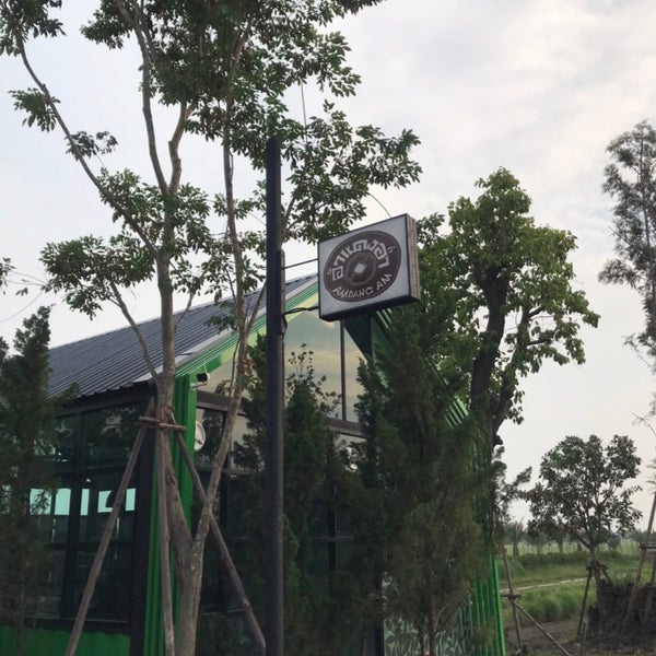 Amdang Am Cafe & Bistro - Coffee Shop in อำเภอปากเกร็ด