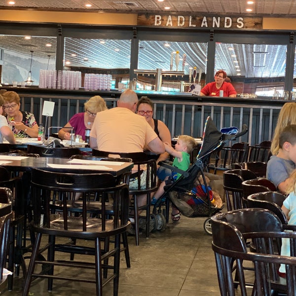 Badlands Pizza Parlor - 8 tips