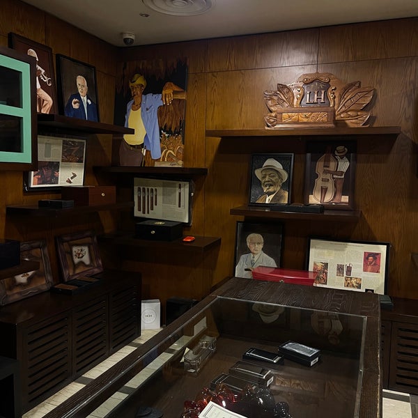 Photos at Lavida Habana Cigar Lounge - Smoke Shop in Riyadh