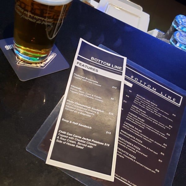 Bottom Line Restaurant & Bar - Financial District - Toronto, ON