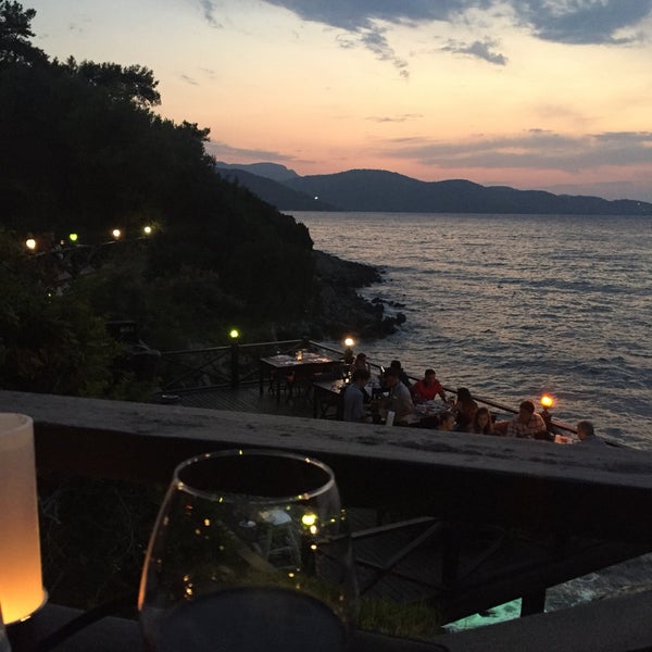 Layali Restaurant - Middle Eastern Restaurant