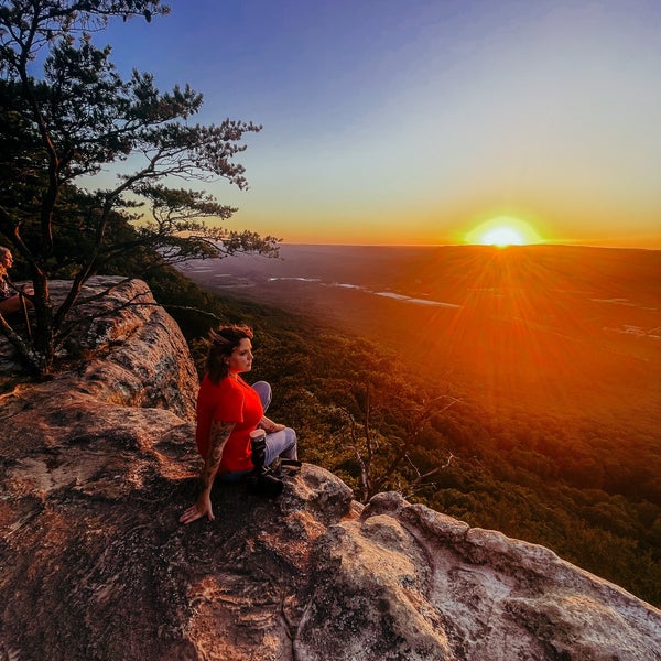 Sunset Rock - Scenic Lookout in Lookout Valley - Lookout Mountain