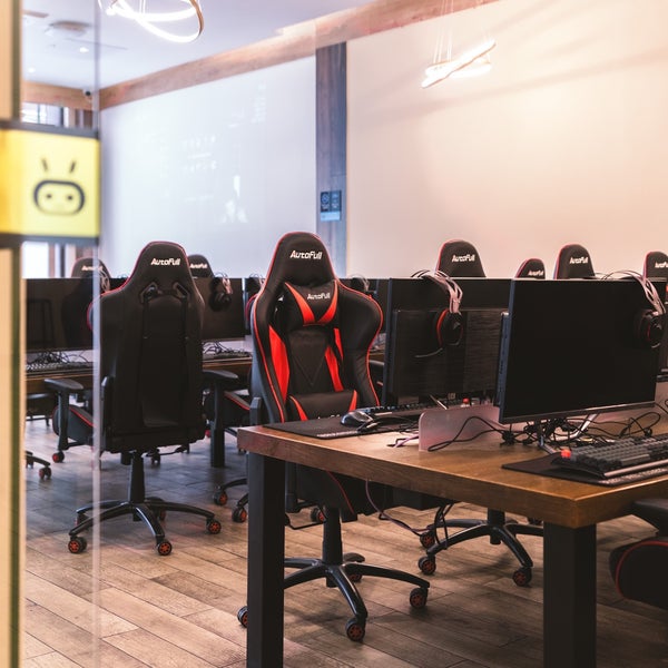 SideQuest Gamers Hub - Gaming Cafe in Leicester Square