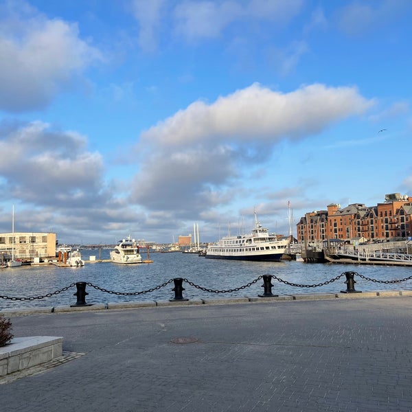Boston Harborwalk - Waterfront - 12 tips from 3223 visitors