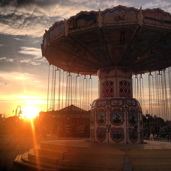 Butlins Fairground - 100 visitors