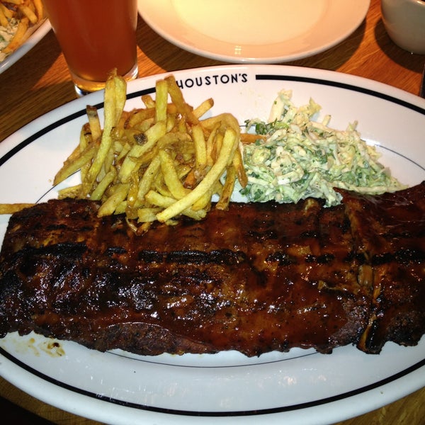 Houston's Restaurant - 74 tips from 2095 visitors