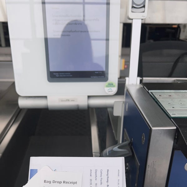 Cathay Pacific Check-in Counter - Airport Ticket Counter in Chek Lap Kok