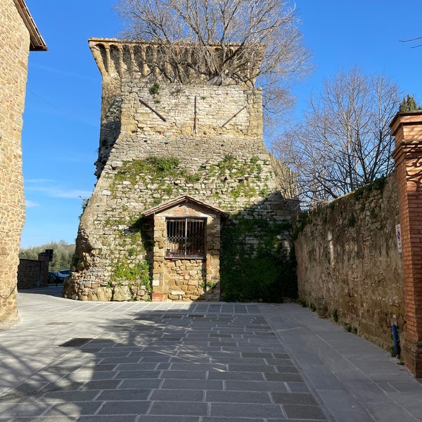 Monte del Lago - Scenic Lookout