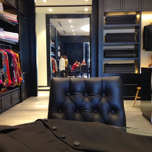 Fox Custom Tailor - Tailor