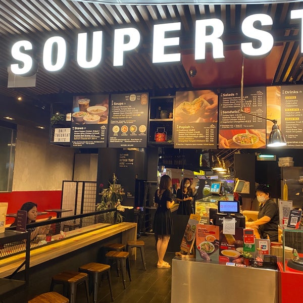 Tanjong Pagar MRT Station (EW15) - Metro Station in Financial District