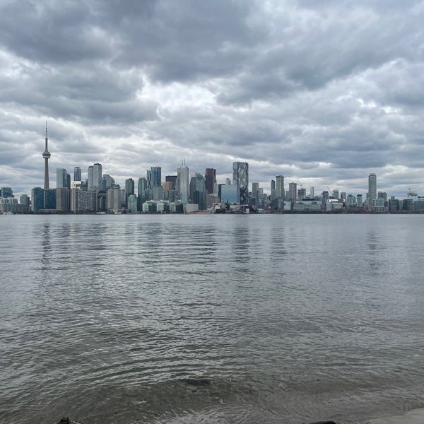 Ward's Island Ferry Dock - Pier in Toronto